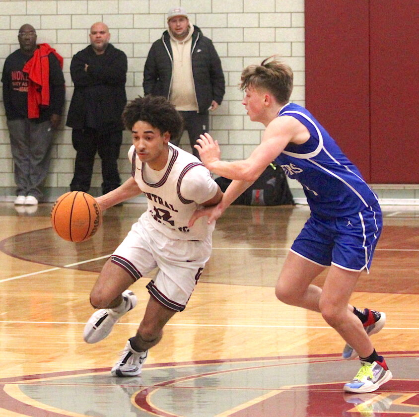 Wheeling Central uses 4th quarter to rocket past E. Liverpool | News ...